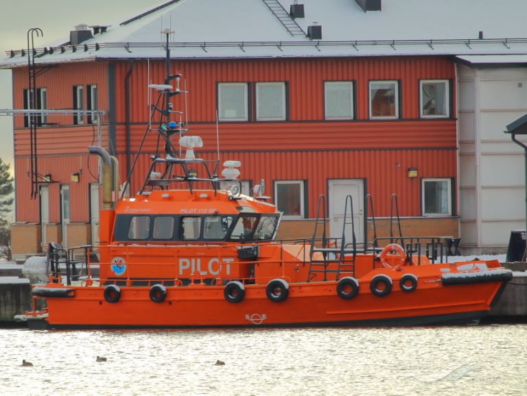 PILOT 112 SE, Pilot - Details and current position - MMSI 265507650 ...