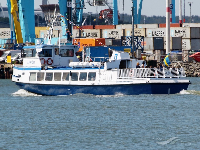 LYRON, Passenger ship - Details and current position - MMSI 265527030 ...