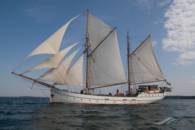 SHAMROCK, Sailing vessel - Details and current position - MMSI ...