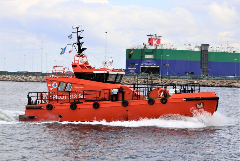 PILOT 213 SE, Pilot - Details and current position - MMSI 265610950 - VesselFinder