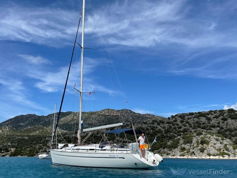 SWONA, Sailing vessel - Details and current position - MMSI 265676330 ...