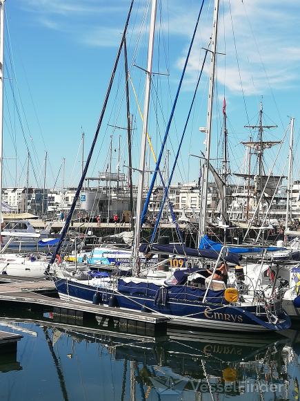 EMRYS, Pleasure craft - Details and current position - MMSI 265678890 ...