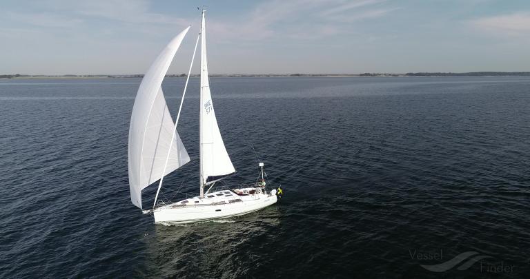 AD LIB, Sailing vessel - Details and current position - MMSI 265786050 ...