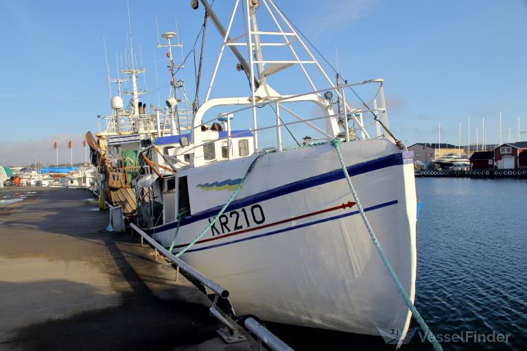 BRAZIL, Fishing vessel - Detalhes e posição atual - MMSI 266154000 ...