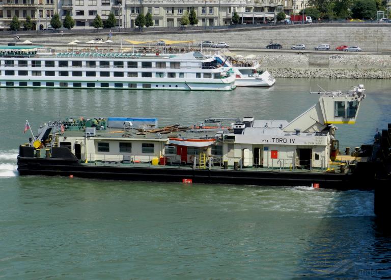 MST TORO IV, Cargo ship - Details and current position - ENI 09446017 ...