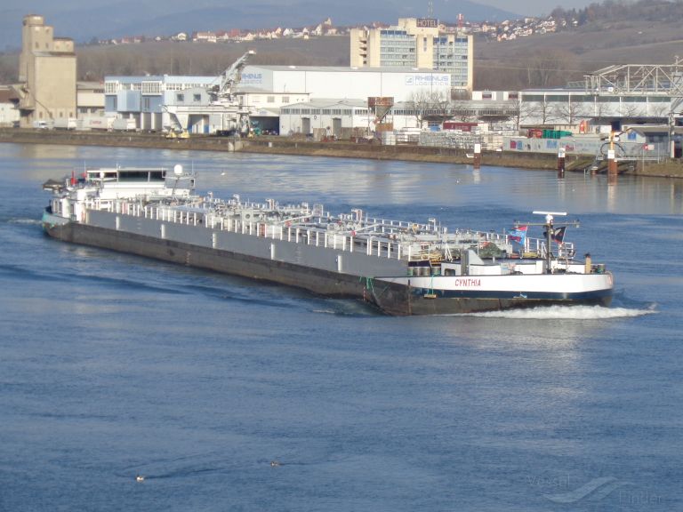 CYNTHIA, Tanker - Details and current position - MMSI 269057131 ...