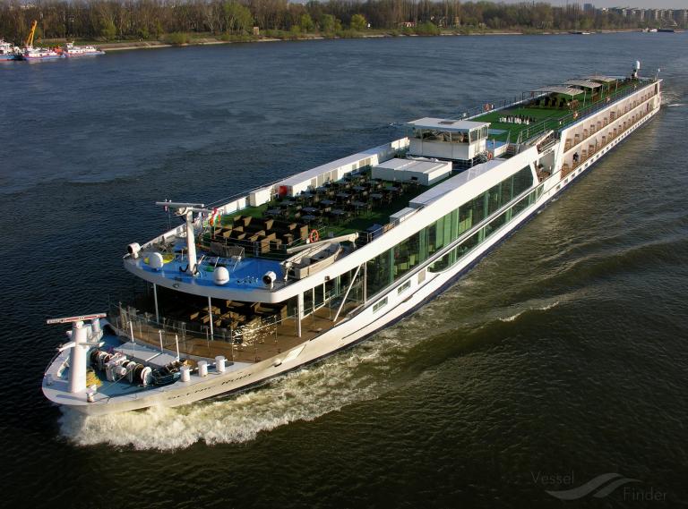 SCENIC RUBY, Passenger ship - Details and current position - MMSI ...