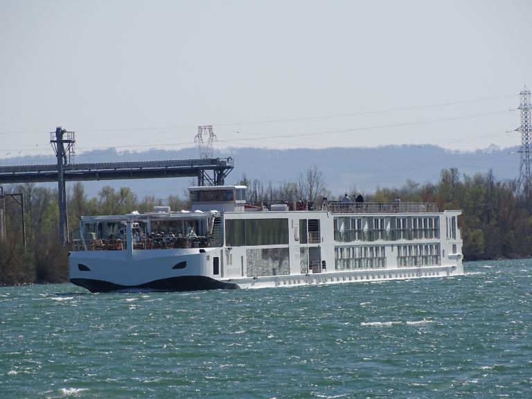 VIKING HEIMDAL, WIG - Details and current position - MMSI 269057461 ...