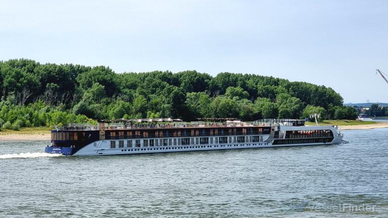AMAREINA, Passenger ship - Details and current position - MMSI ...