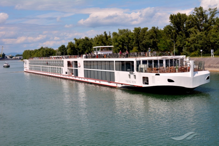 VIKING HLIN, Passenger ship - Details and current position - ENI 07002001, MMSI 269057478 ...