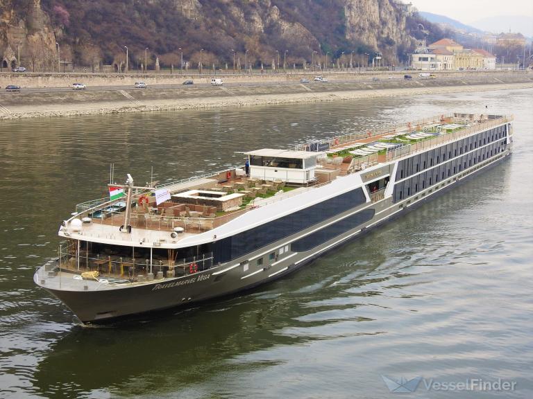 TRAVELMARVEL VEGA, Passenger ship - Details and current position - MMSI ...