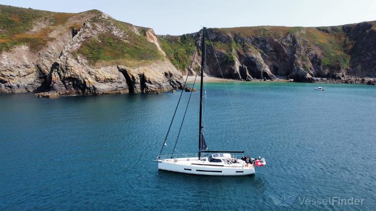 WHITE NIGHTS, Sailing vessel - Details and current position - MMSI ...
