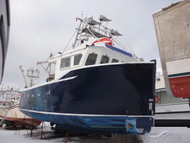 CREWSHELL CHILL, Fishing vessel - Details and current position - MMSI ...