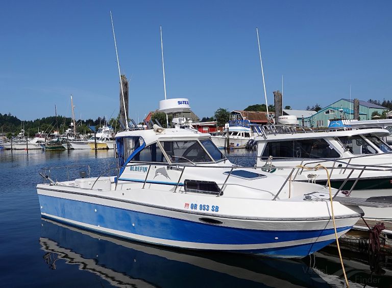 BLUEFIN, Fishing vessel - Details and current position - MMSI 338129383 ...