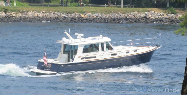 MY FIREFLY, Pleasure craft - Details and current position - MMSI ...