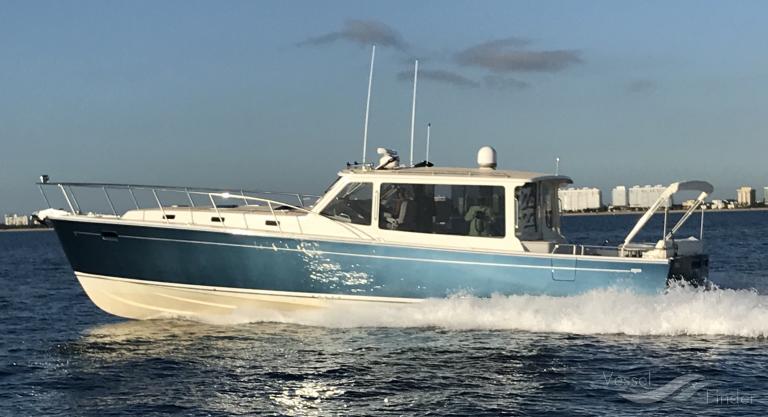 ZING, Pleasure craft - Details and current position - MMSI 338302435 ...