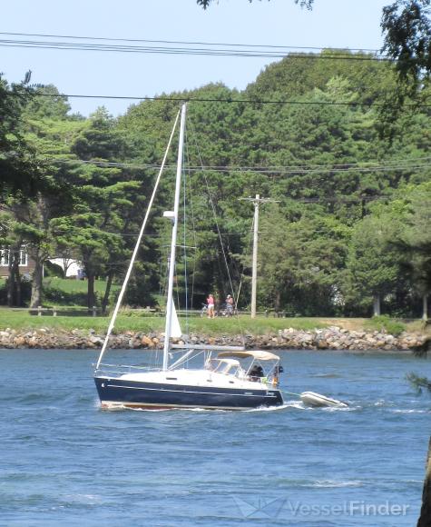 SAUCY, Sailing vessel - Details and current position - MMSI 338335881 ...
