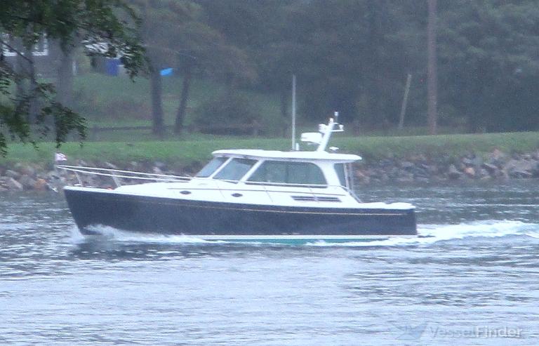 ISLAND RUNNER, Pleasure craft - Details and current position - MMSI ...