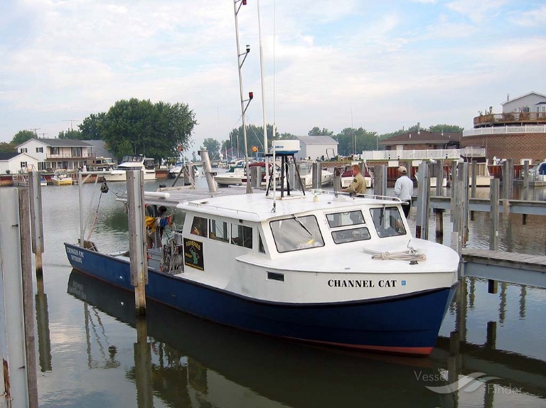 CHANNEL CAT, Pleasure craft - Details and current position - MMSI ...