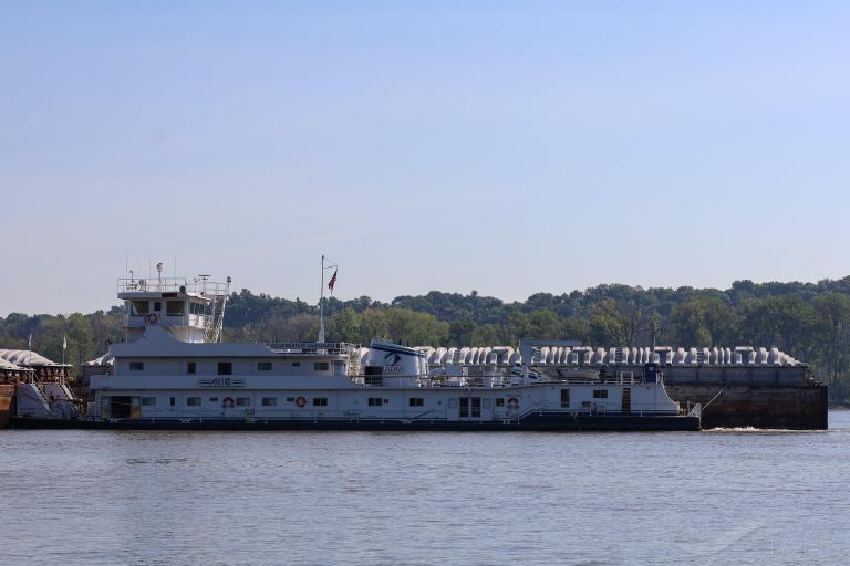 CO OP VANGUARD, Tug - Details and current position - MMSI 366984840 ...