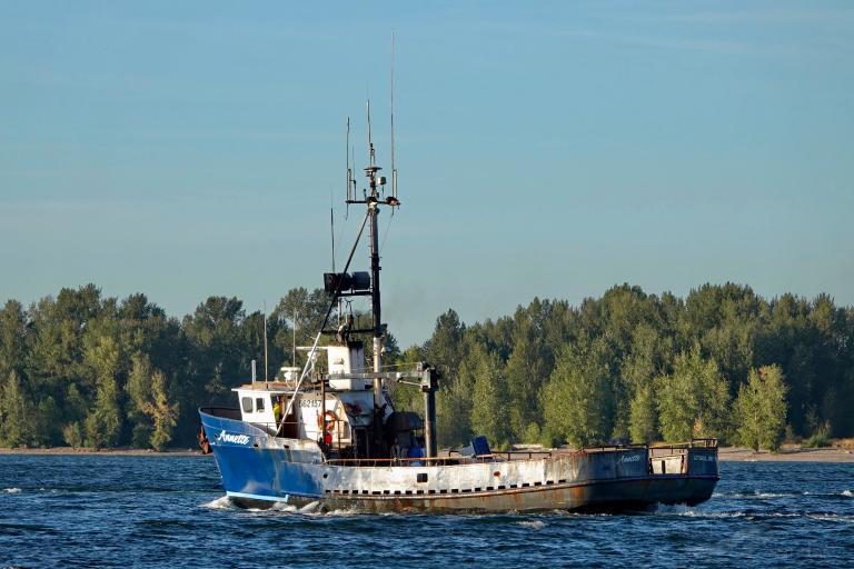 ANNETTE, Fishing vessel - Details and current position - MMSI 367109860 ...