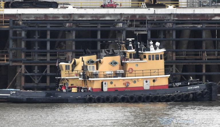 ERVIN S COOPER, Tug - Details and current position - MMSI 367170330 ...