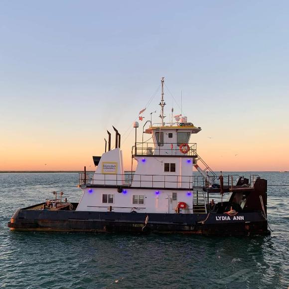 LYDIA ANN, Tug - Details and current position - MMSI 367189940 ...