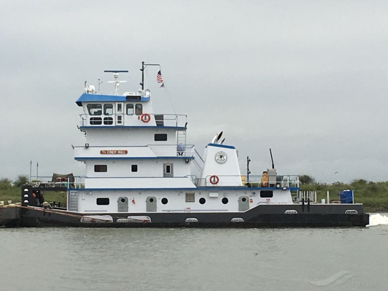 CINDY HULL, Towing vessel - Details and current position - MMSI ...