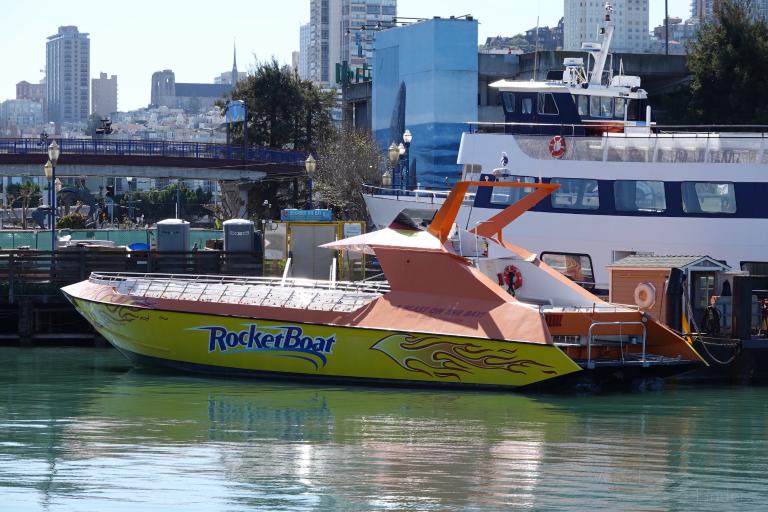 BAY ROCKET, Passenger ship - Details and current position - MMSI 367350770 - VesselFinder