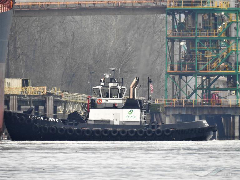 PETER J BRIX, Tug - Details and current position - IMO 9772905 - VesselFinder