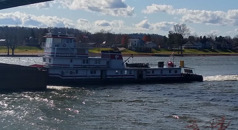 ARTHUR E SNIDER, Towing vessel (tow>200) - Details and current position ...