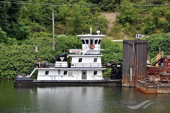ALICE JEAN, Tug - Details and current position - MMSI 367708880 ...