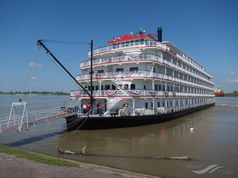 AMERICAN SPLENDOR, Passenger ship - Details and current position - MMSI ...