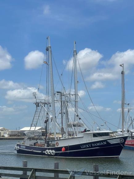 LUCKY DAMIAN, Tug - Details and current position - MMSI 367753550 ...