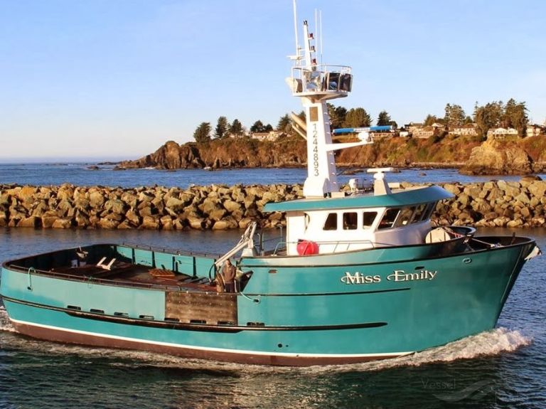 TRADITION, Fishing vessel - Details and current position - MMSI ...
