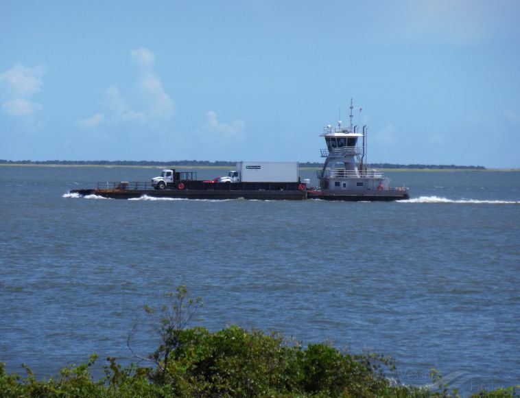 CAPT COOPER, Towing vessel - Details and current position - MMSI ...