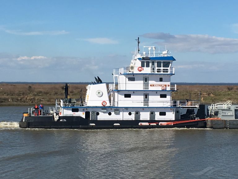 RONALD HULL III, Towing vessel - Details and current position - MMSI ...
