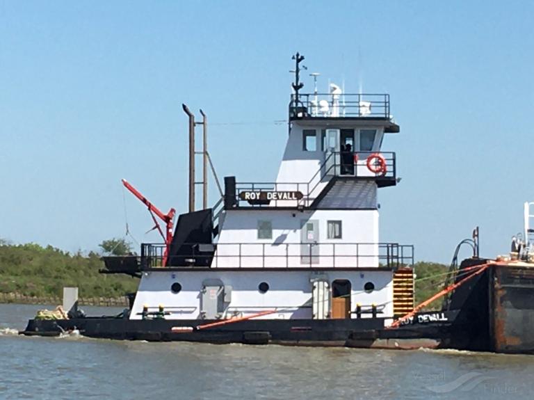 ROY DEVALL, Tug - Details and current position - MMSI 368088240 ...