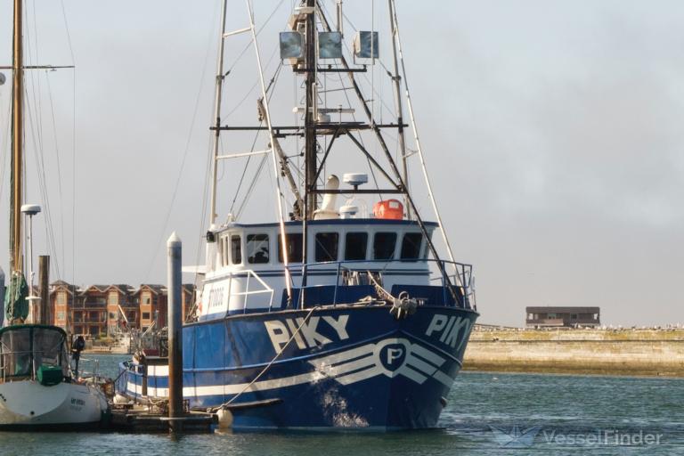 PIKY, Fishing vessel - Details and current position - MMSI 368096820 ...
