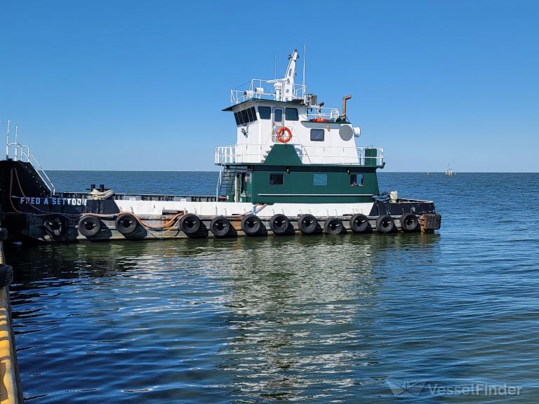 FRED A SETTOON, Towing vessel - Details and current position - MMSI ...