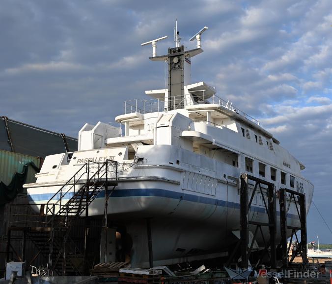 ROSLYNNE, Fishing vessel - Details and current position - MMSI ...