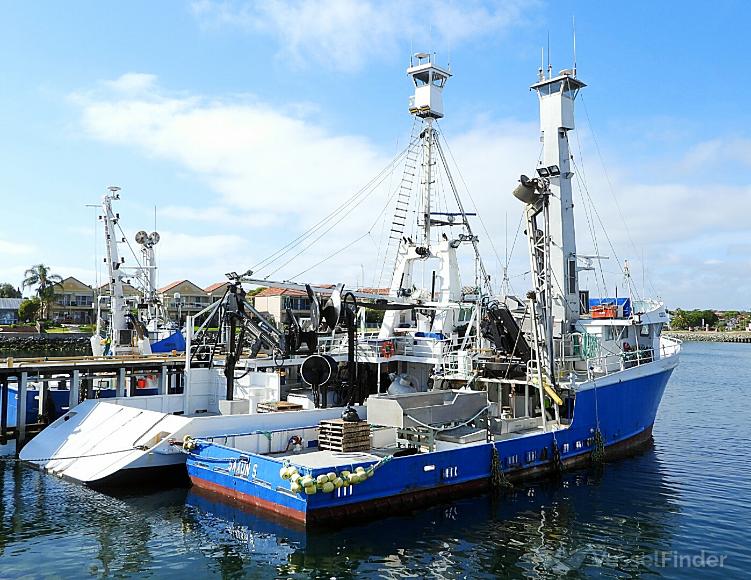 SAXON S, Fishing vessel - Details and current position - MMSI 503031010 ...