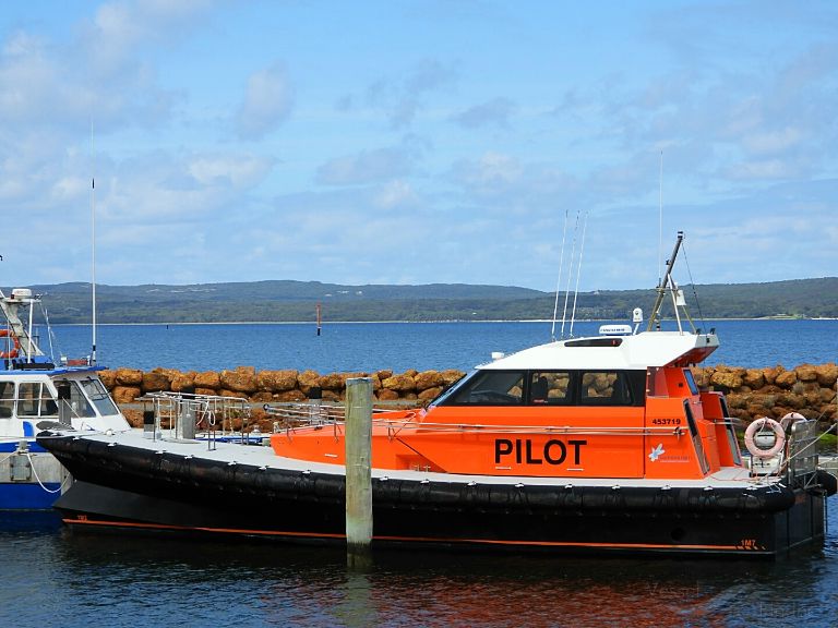 MOKARE, Pilot - Details and current position - MMSI 503056210 ...