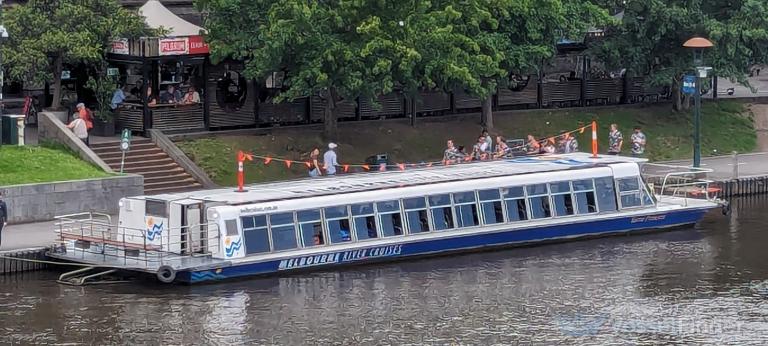 YARRA PRINCESS, Passenger ship - Details and current position - MMSI ...