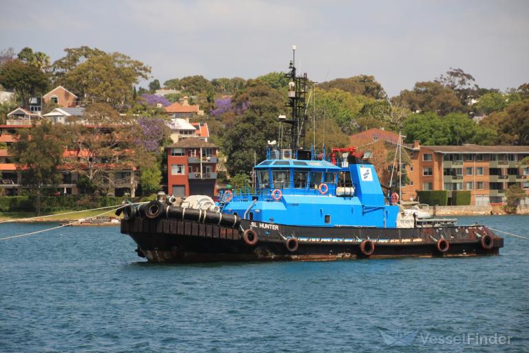 SL HUNTER, Towing vessel - Details and current position - MMSI ...