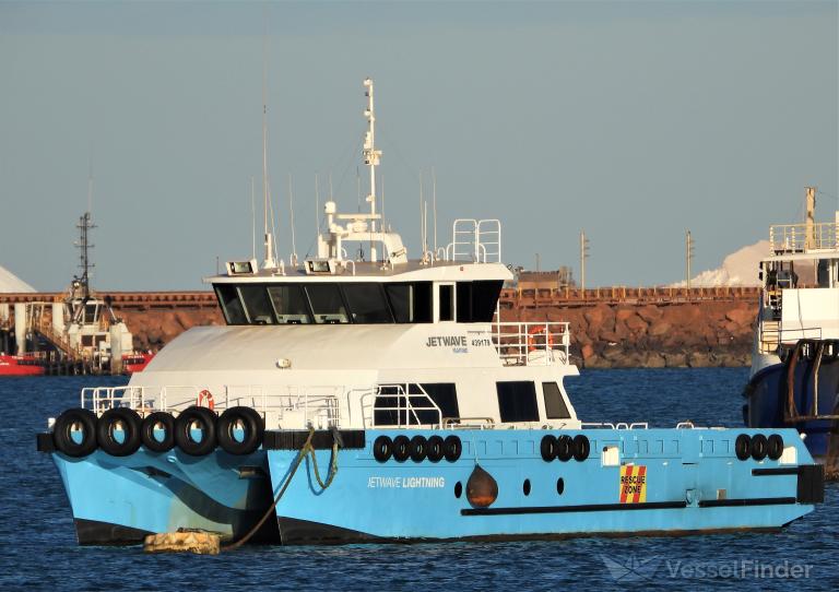 JETWAVE LIGHTNING, Port tender - Details and current position - MMSI ...