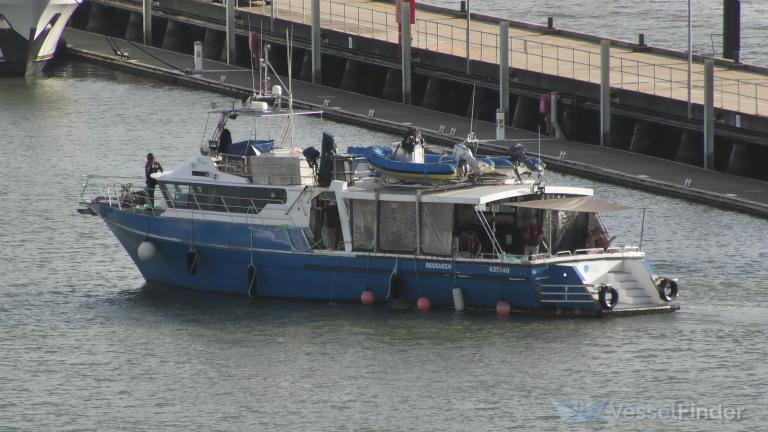 FLYING FISH V, Fishing vessel - Details and current position - MMSI ...