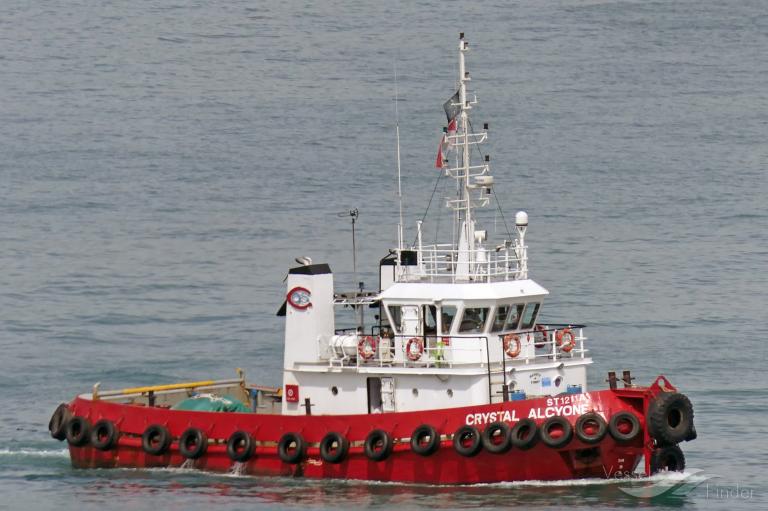 CRYSTAL ALCYONE, Tug - Details and current position - MMSI 563009060 ...