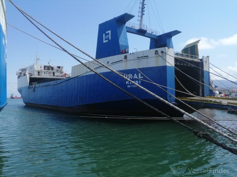 URAL, Cargo ship - Details and current position - MMSI 613571700 - VesselFinder