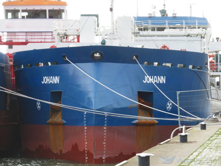 JOHANN, Cargo ship - Details and current position - MMSI 636092329 ...